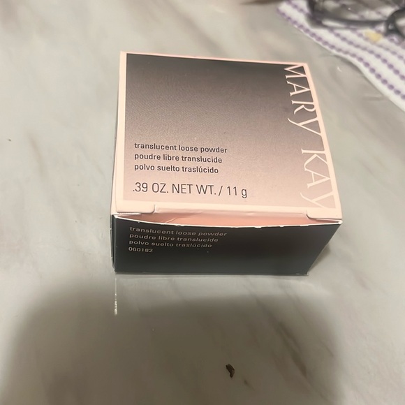 Mary Kay | Makeup | New In Box Mary Kay Translucent Loose Powder 39 ...